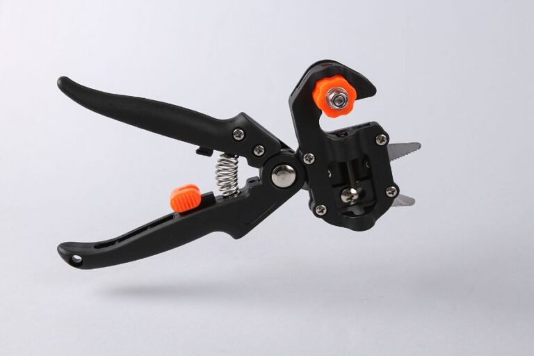 Top 7 Best Grafting Tools to Ensure Success in 2023
